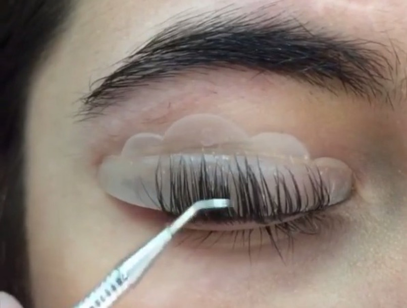 What's behind the Eyelash Perm Procedure?